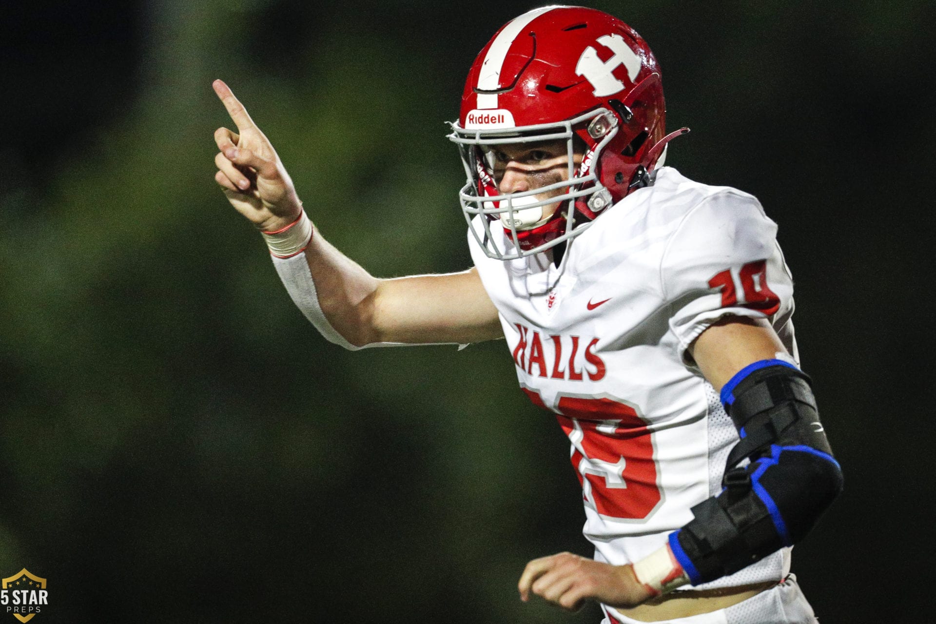 WR Nolan Faust, Halls football take the Battle of Black Oak Ridge, 20 ...