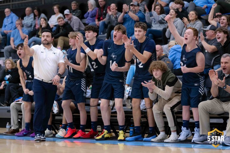 Anderson County Mavericks keep momentum rolling with 71-61 win at Gibbs ...