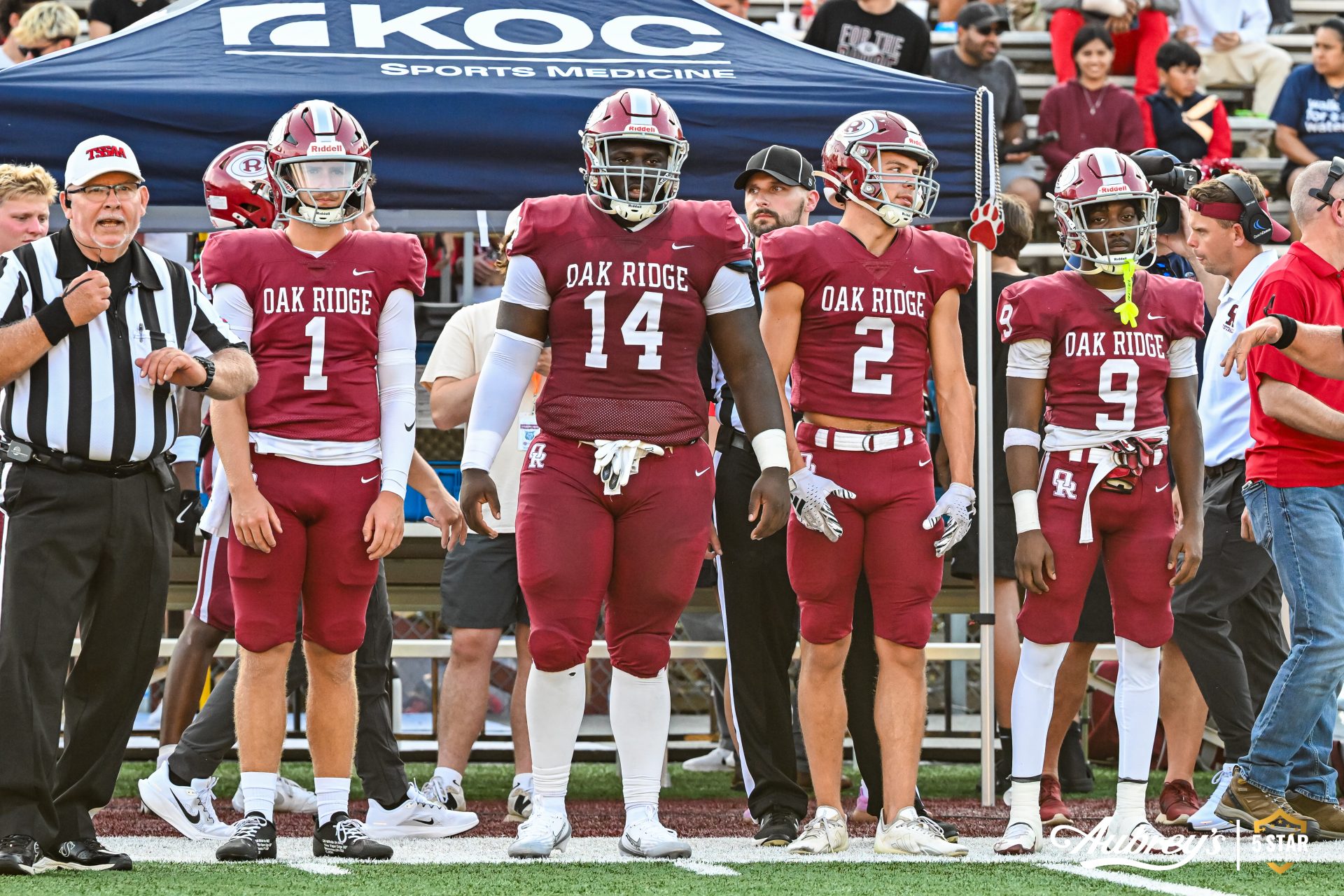 The Oak Ridge Wildcats defeated the Halls Red Devils 28-13 on Th - Five ...