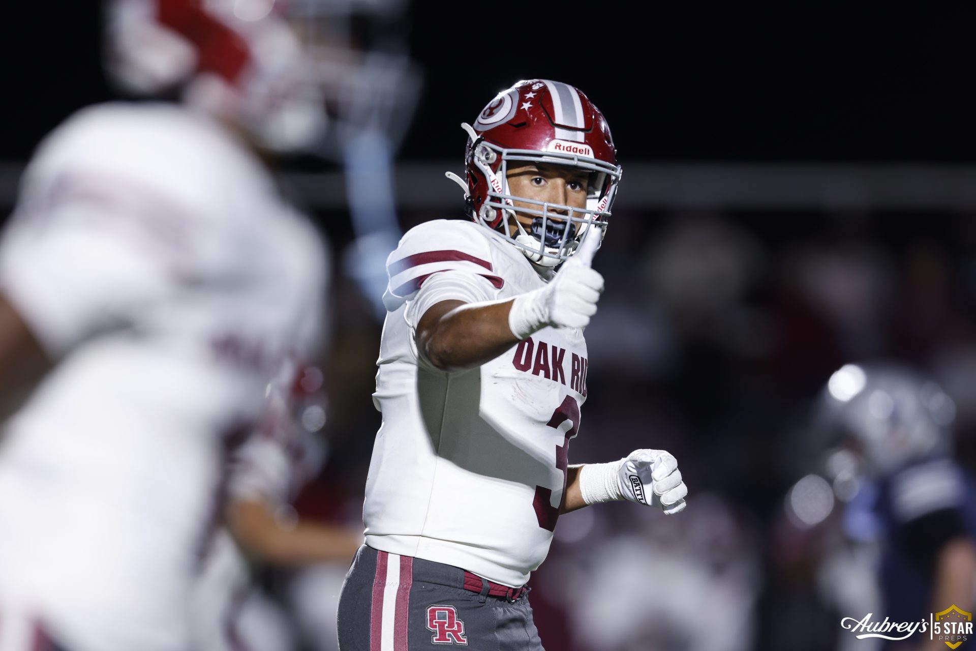 THE LATEST with 2027 Oak Ridge TE Malik Howard - Five Star Preps